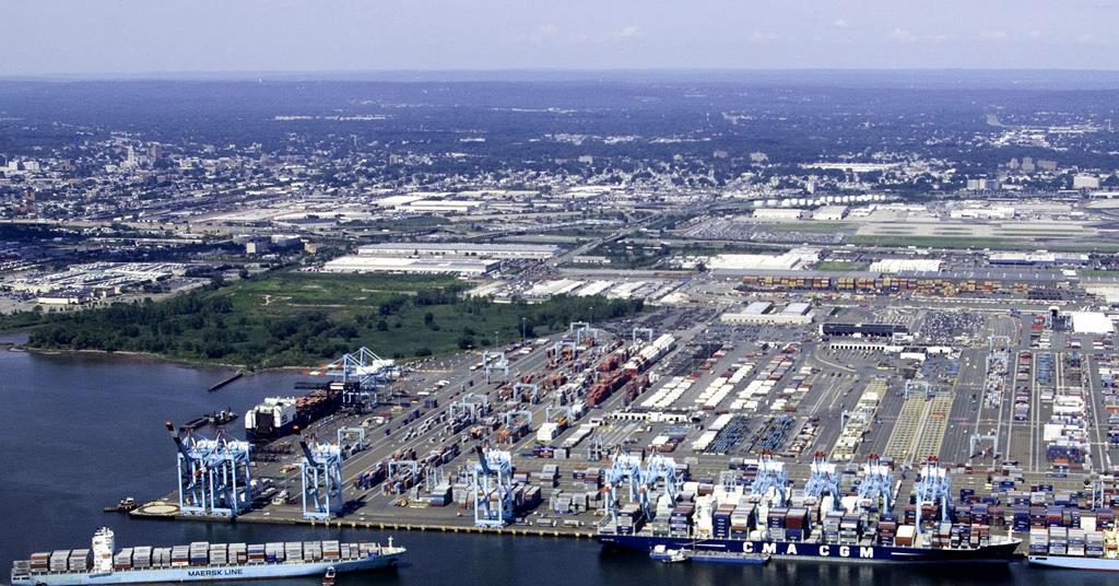 APMT makes Elizabeth 'big ship' ready | News | Port Strategy