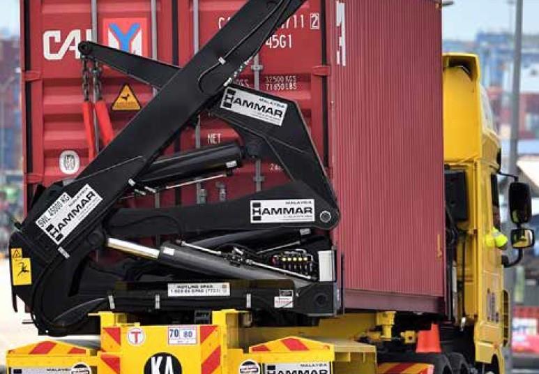 Efficiency gains with sideloaders | News | Port Strategy