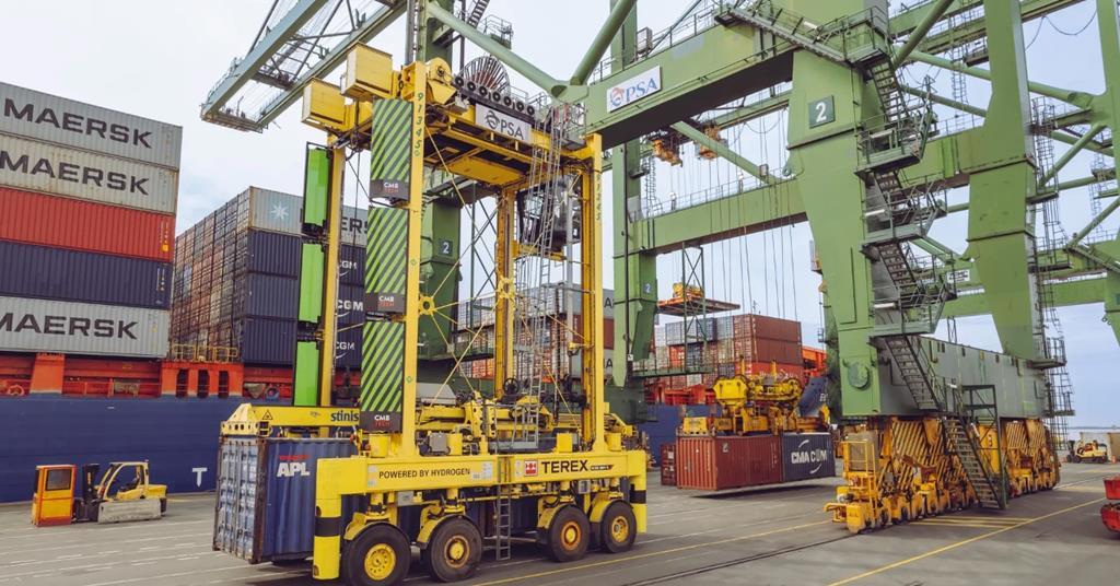 Hydrogen dual fuel straddle carrier first | News | Port Strategy