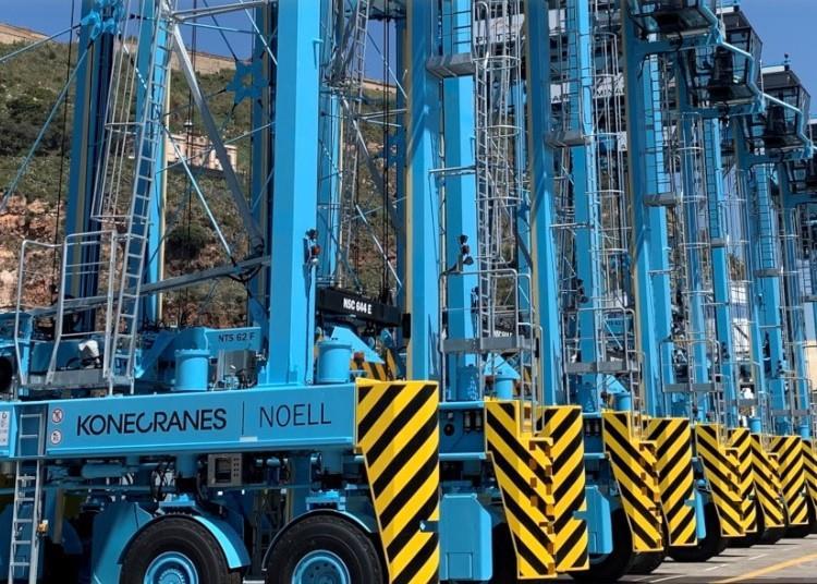 Engine success for LNG straddle carrier | News | Port Strategy