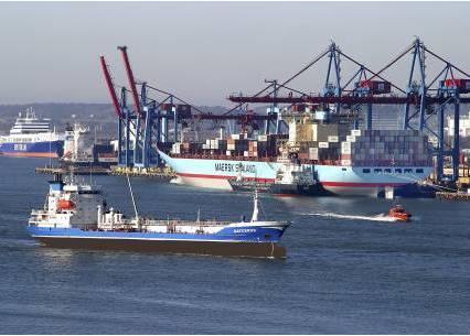 Ports of Rotterdam and Gothenburg enter new LNG alliance | News | Port ...