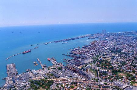 Colombo being swamped by containers | News | Port Strategy