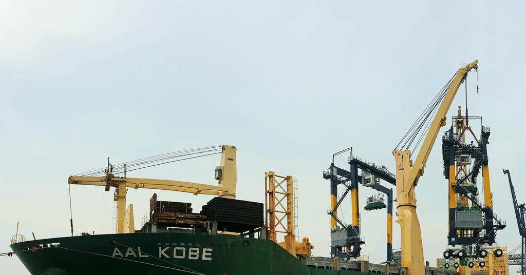 UK port welcomes first remote RTGs | News | Port Strategy