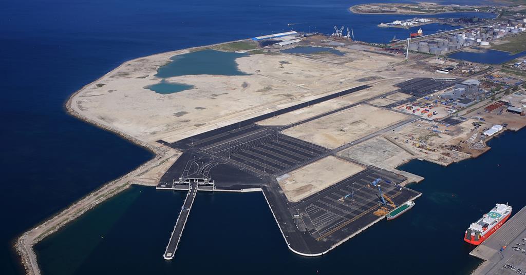 Complete cross-border co-operation | News | Port Strategy