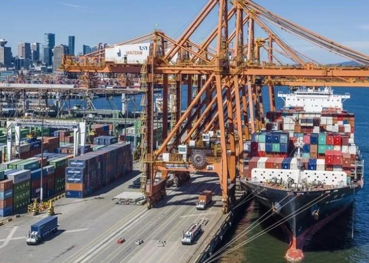 Vancouver warns of strike and lockout damage | News | Port Strategy