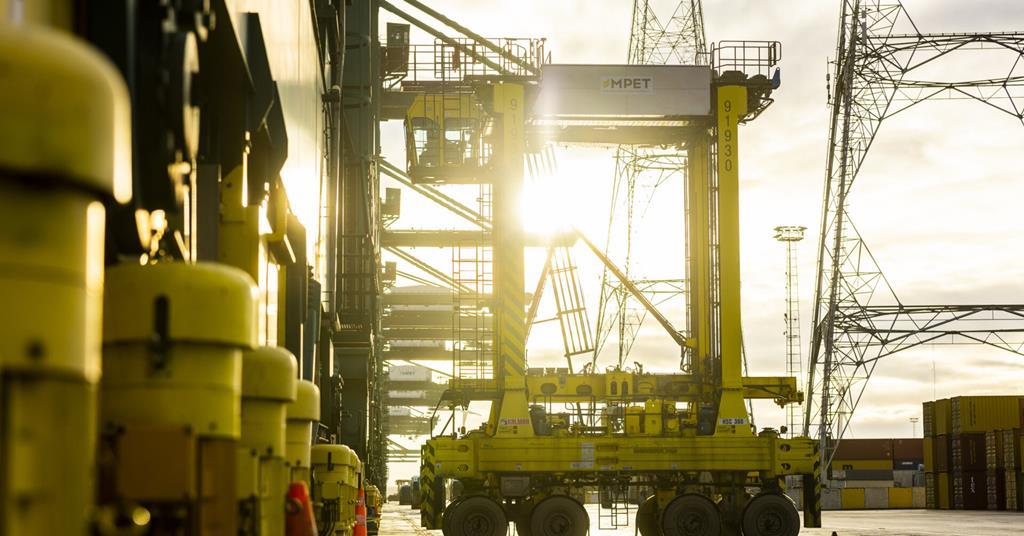 Kalmar and Port of Tauranga continue two decades of collaboration with ... Kalmar and Port of Tauranga continue two decades of collaboration with ...