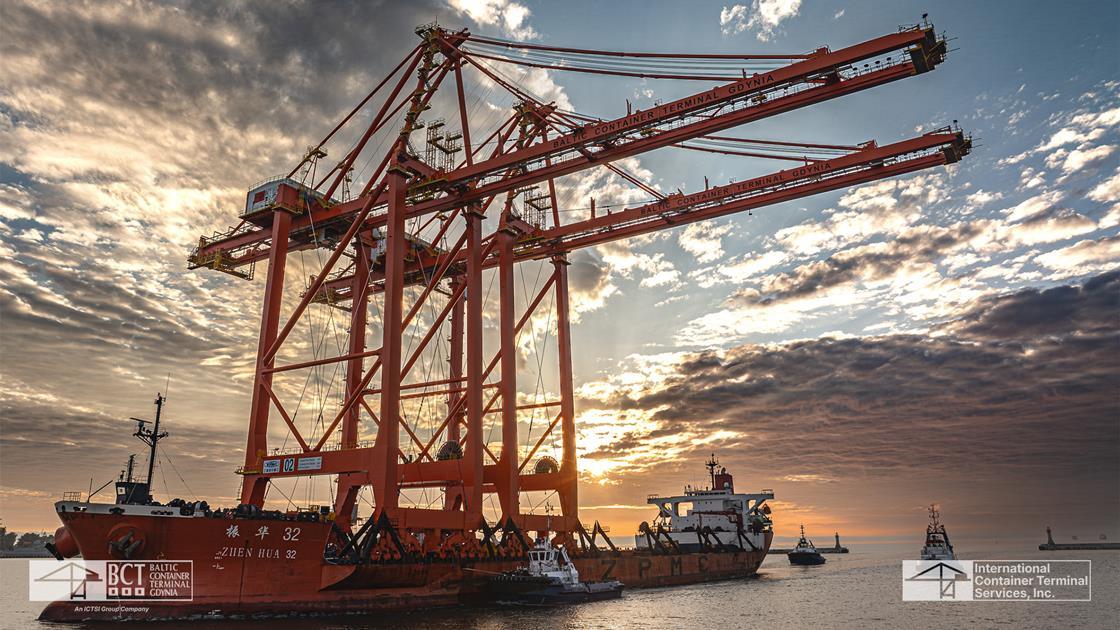 Gdynia boosts capacity with new cranes | News | Port Strategy