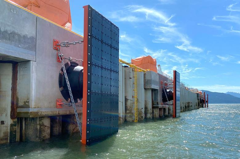 Kitimat’s new LNG export terminal in Canada equipped with ...